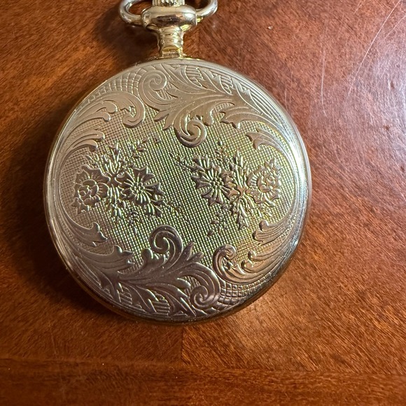 Advance Apparels | Accessories | Vintage Ltd Advance Pocket Watch Gold ...